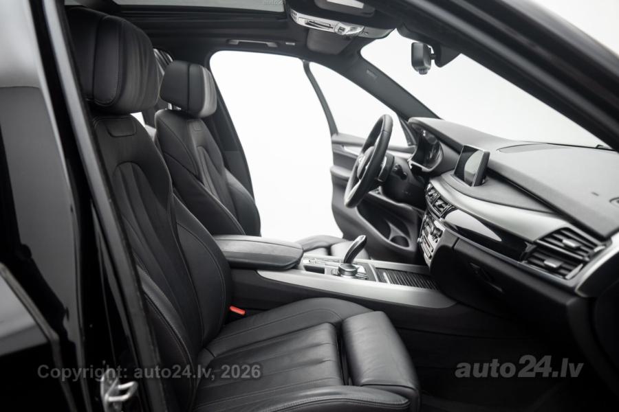 Black BMW X5 2018 in Tallinn, with an engine capacity of 2.00 L and mileage of 193 thousand km for 20999 €, photo 12 on AUTOMOTO.COM.LV