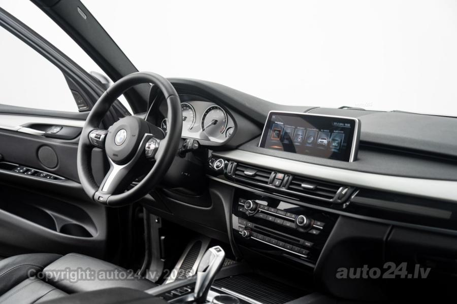 Black BMW X5 2018 in Tallinn, with an engine capacity of 2.00 L and mileage of 193 thousand km for 20999 €, photo 13 on AUTOMOTO.COM.LV