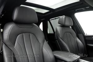 Black BMW X5 2018 in Tallinn, with an engine capacity of 2.00 L and mileage of 193 thousand km for 20999 €, photo 15 on AUTOMOTO.COM.LV