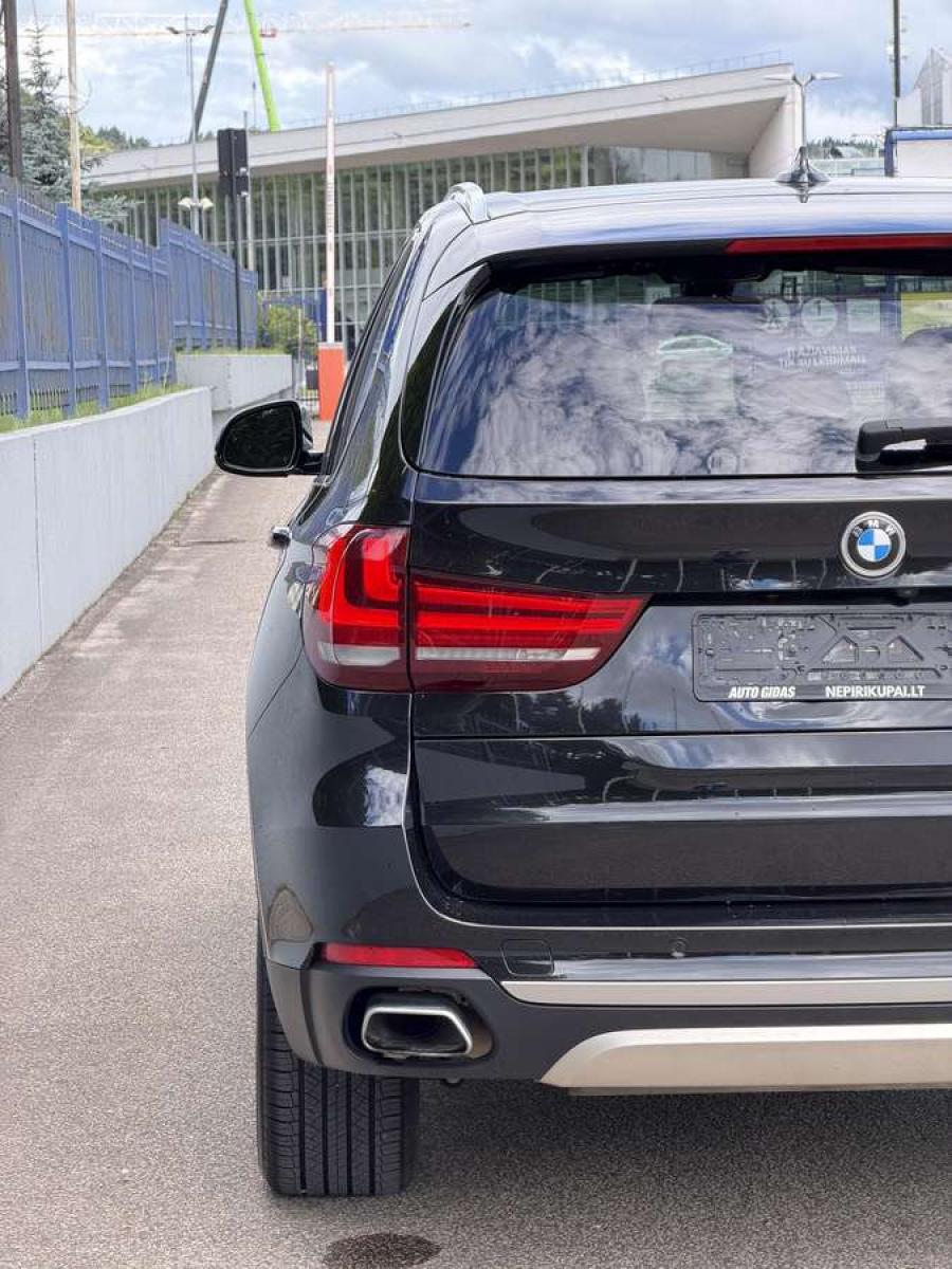 Melns BMW X5 2018 Viļņa, ar dzinēja tilpumu 2.98 L un nobraukumu 38 tūkst. km par 28000 €, foto 5 vietnē AUTOMOTO.COM.LV