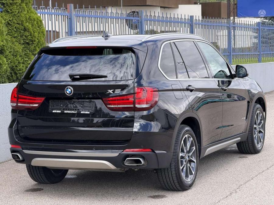 Melns BMW X5 2018 Viļņa, ar dzinēja tilpumu 2.98 L un nobraukumu 38 tūkst. km par 28000 €, foto 6 vietnē AUTOMOTO.COM.LV