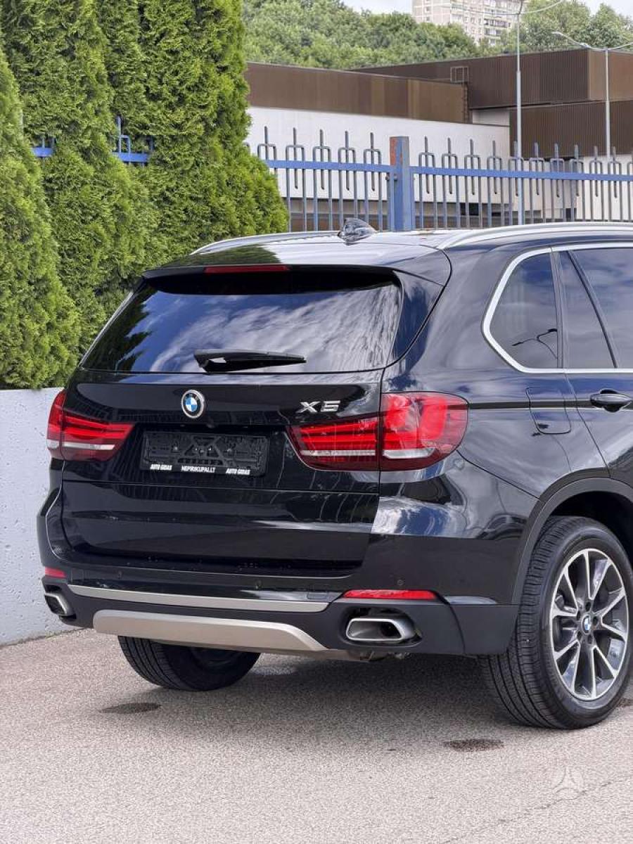 Melns BMW X5 2018 Viļņa, ar dzinēja tilpumu 2.98 L un nobraukumu 38 tūkst. km par 28000 €, foto 7 vietnē AUTOMOTO.COM.LV