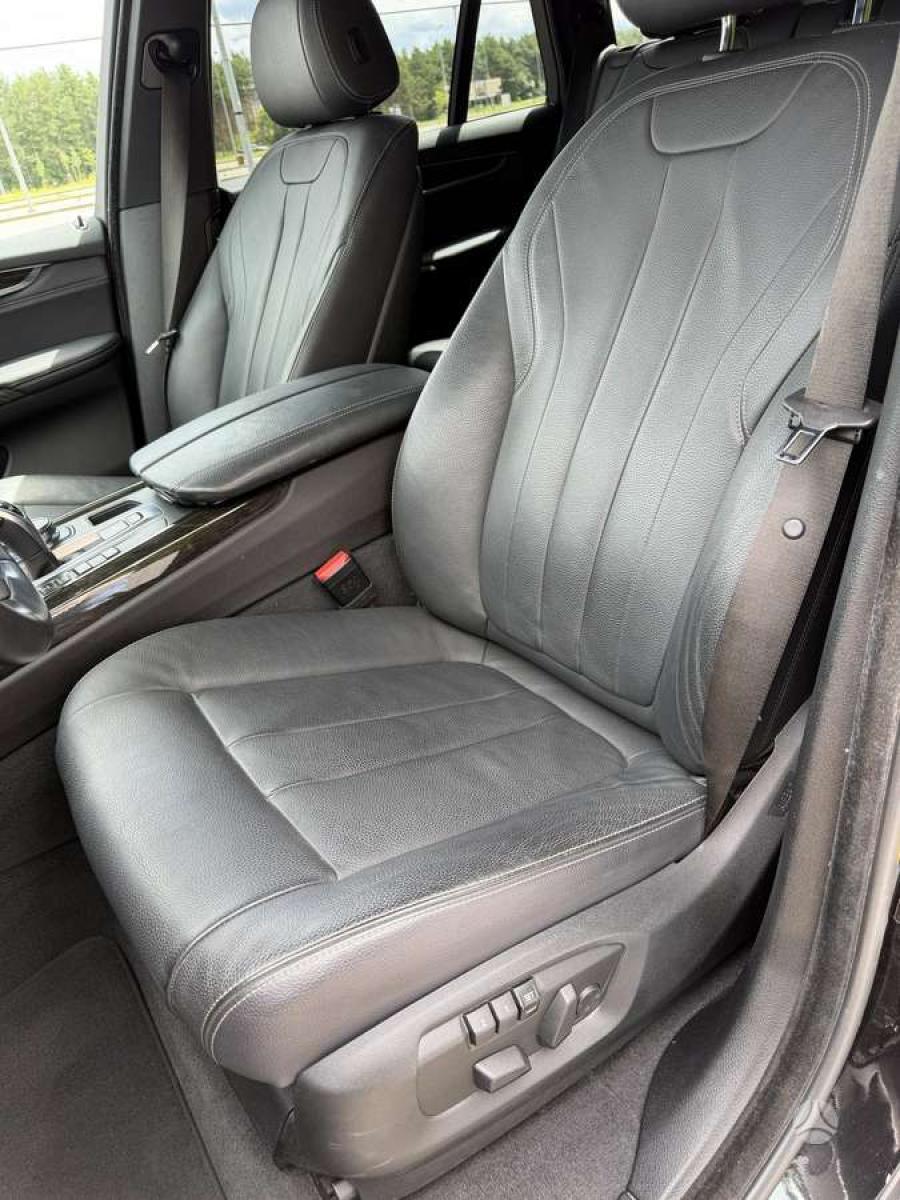 Melns BMW X5 2018 Viļņa, ar dzinēja tilpumu 2.98 L un nobraukumu 38 tūkst. km par 28000 €, foto 21 vietnē AUTOMOTO.COM.LV