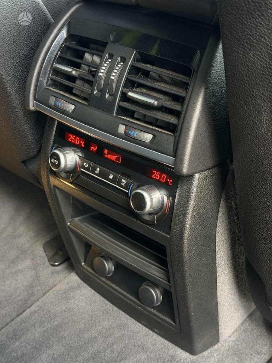 Melns BMW X5 2018 Viļņa, ar dzinēja tilpumu 2.98 L un nobraukumu 38 tūkst. km par 28000 €, foto 24 vietnē AUTOMOTO.COM.LV