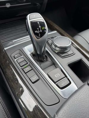Melns BMW X5 2018 Viļņa, ar dzinēja tilpumu 2.98 L un nobraukumu 38 tūkst. km par 28000 €, foto 36 vietnē AUTOMOTO.COM.LV