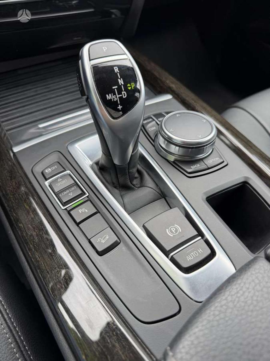 Melns BMW X5 2018 Viļņa, ar dzinēja tilpumu 2.98 L un nobraukumu 38 tūkst. km par 28000 €, foto 36 vietnē AUTOMOTO.COM.LV