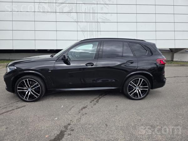 Melns BMW X5 2018 Rīga, ar dzinēja tilpumu 3.00 L un nobraukumu 129 tūkst. km par 40950 €, foto 3 vietnē AUTOMOTO.COM.LV