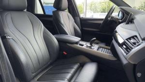 Melns BMW X5 2018 Marijampole, ar dzinēja tilpumu 2.99 L un nobraukumu 210 tūkst. km par 26999 €, foto 17 vietnē AUTOMOTO.COM.LV