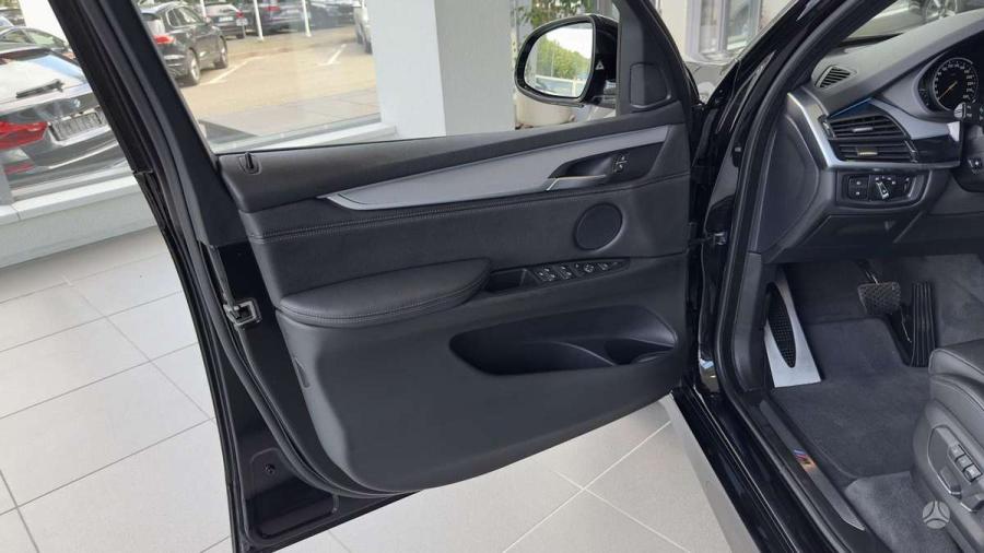 Melns BMW X5 2018 Marijampole, ar dzinēja tilpumu 2.99 L un nobraukumu 210 tūkst. km par 26999 €, foto 22 vietnē AUTOMOTO.COM.LV