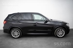 Melns BMW X5 2018 Tallina, ar dzinēja tilpumu 2.00 L un nobraukumu 193 tūkst. km par 20999 €, foto 5 vietnē AUTOMOTO.COM.LV