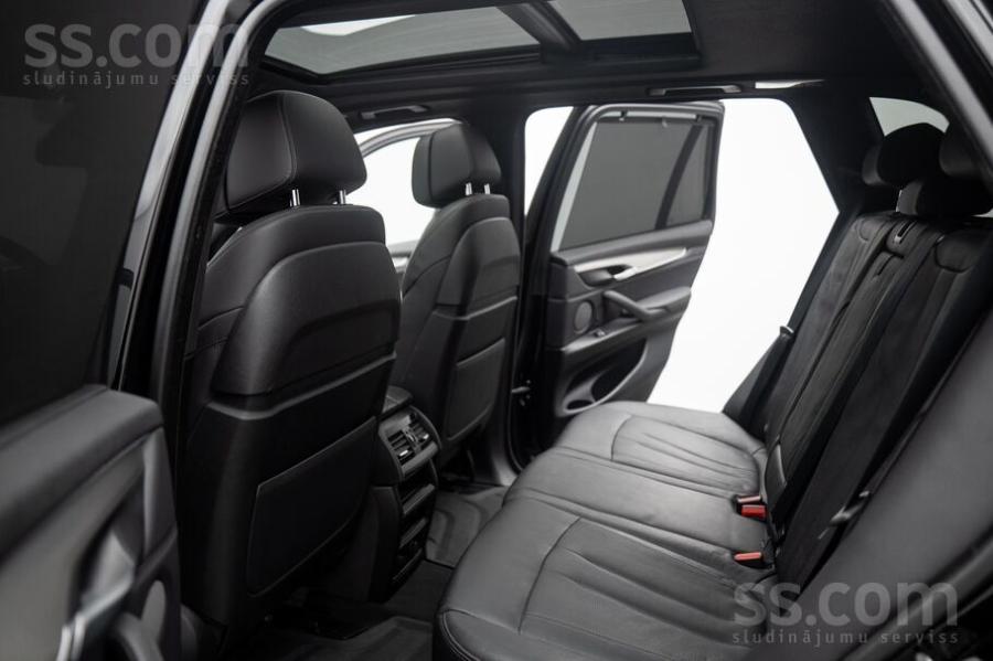 Melns BMW X5 2018 Tallina, ar dzinēja tilpumu 2.00 L un nobraukumu 193 tūkst. km par 20999 €, foto 10 vietnē AUTOMOTO.COM.LV
