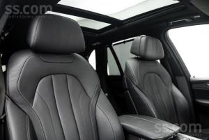 Melns BMW X5 2018 Tallina, ar dzinēja tilpumu 2.00 L un nobraukumu 193 tūkst. km par 20999 €, foto 15 vietnē AUTOMOTO.COM.LV
