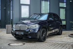 Black BMW X5 2018 in Kaunas, with an engine capacity of 3.00 L and mileage of 256 thousand km for 26450 €, photo 6 on AUTOMOTO.COM.LV