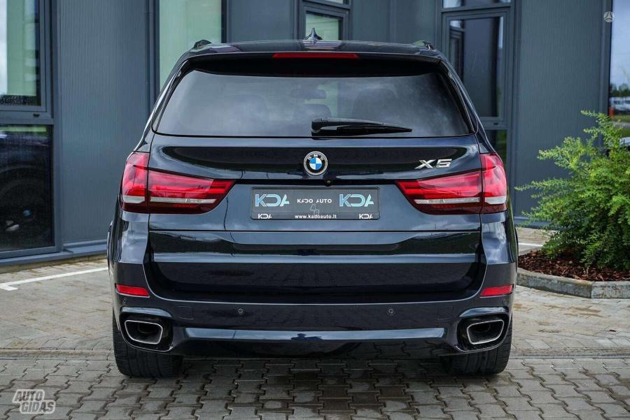 Black BMW X5 2018 in Kaunas, with an engine capacity of 3.00 L and mileage of 256 thousand km for 26450 €, photo 12 on AUTOMOTO.COM.LV