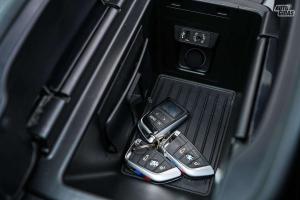 Black BMW X5 2018 in Kaunas, with an engine capacity of 3.00 L and mileage of 256 thousand km for 26450 €, photo 25 on AUTOMOTO.COM.LV