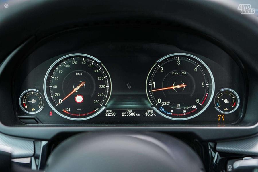 Black BMW X5 2018 in Kaunas, with an engine capacity of 3.00 L and mileage of 256 thousand km for 26450 €, photo 27 on AUTOMOTO.COM.LV