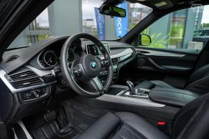 Black BMW X5 2018 in Kaunas, with an engine capacity of 3.00 L and mileage of 256 thousand km for 26450 €, photo 30 on AUTOMOTO.COM.LV