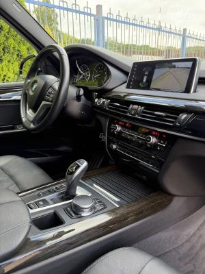 Black BMW X5 2018 in Vilnius, with an engine capacity of 3.00 L and mileage of 38 thousand km for 28000 €, photo 10 on AUTOMOTO.COM.LV