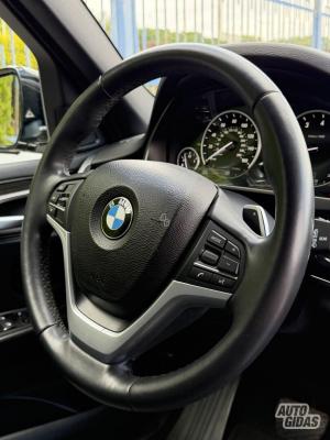 Black BMW X5 2018 in Vilnius, with an engine capacity of 3.00 L and mileage of 38 thousand km for 28000 €, photo 11 on AUTOMOTO.COM.LV