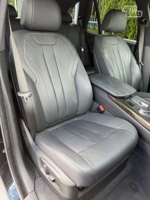 Black BMW X5 2018 in Vilnius, with an engine capacity of 3.00 L and mileage of 38 thousand km for 28000 €, photo 12 on AUTOMOTO.COM.LV
