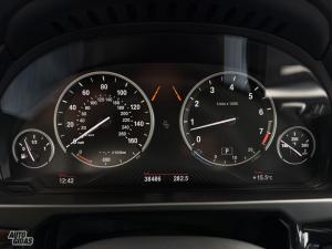 Black BMW X5 2018 in Vilnius, with an engine capacity of 3.00 L and mileage of 38 thousand km for 28000 €, photo 37 on AUTOMOTO.COM.LV