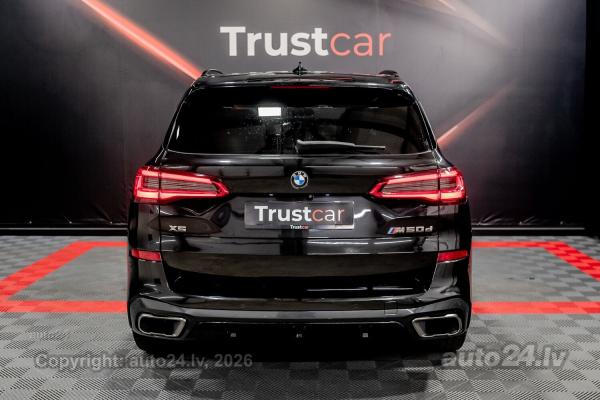 Black BMW X5 2018 in Parnu, with an engine capacity of 3.00 L and mileage of 179 thousand km for 39900 €, photo 8 on AUTOMOTO.COM.LV