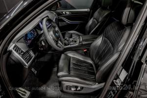 Black BMW X5 2018 in Parnu, with an engine capacity of 3.00 L and mileage of 179 thousand km for 39900 €, photo 10 on AUTOMOTO.COM.LV