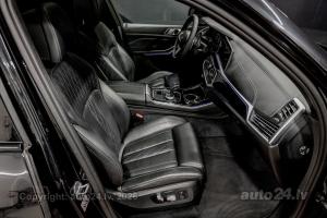 Black BMW X5 2018 in Parnu, with an engine capacity of 3.00 L and mileage of 179 thousand km for 39900 €, photo 12 on AUTOMOTO.COM.LV