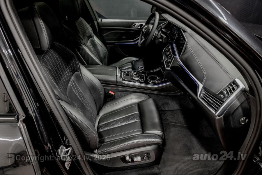 Black BMW X5 2018 in Parnu, with an engine capacity of 3.00 L and mileage of 179 thousand km for 39900 €, photo 12 on AUTOMOTO.COM.LV
