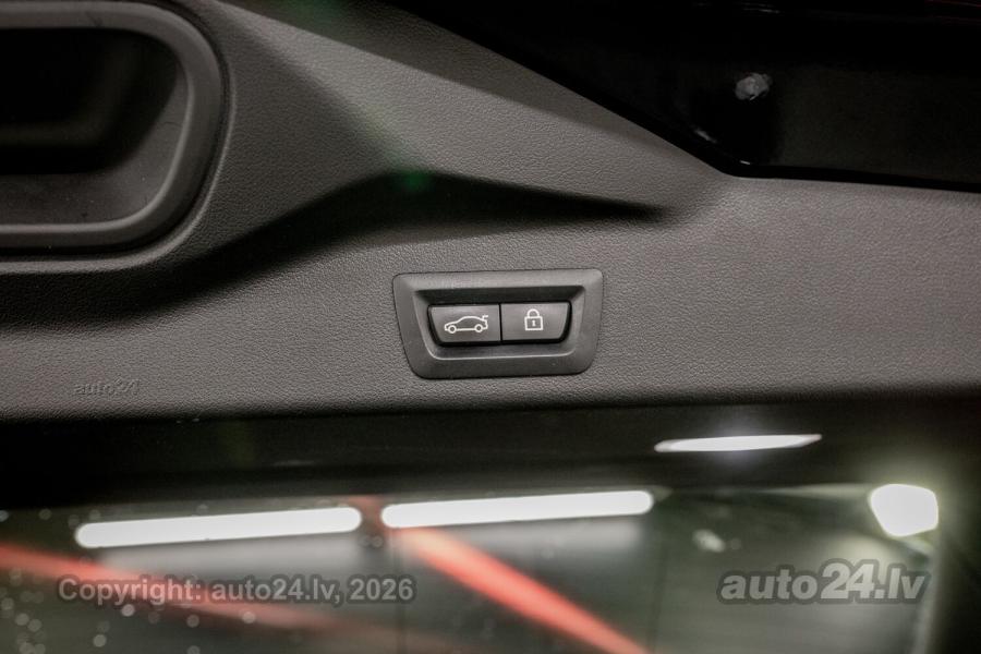 Black BMW X5 2018 in Parnu, with an engine capacity of 3.00 L and mileage of 179 thousand km for 39900 €, photo 16 on AUTOMOTO.COM.LV