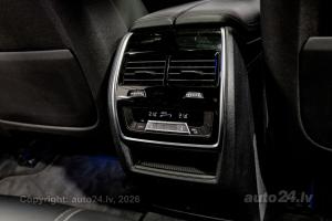 Black BMW X5 2018 in Parnu, with an engine capacity of 3.00 L and mileage of 179 thousand km for 39900 €, photo 17 on AUTOMOTO.COM.LV