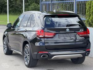 Black BMW X5 2018 in Vilnius, with an engine capacity of 3.00 L and mileage of 38 thousand km for 26500 €, photo 3 on AUTOMOTO.COM.LV
