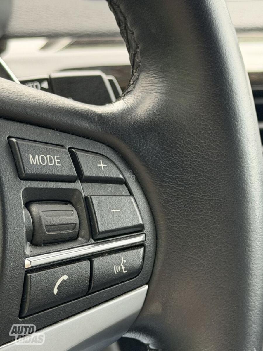 Black BMW X5 2018 in Vilnius, with an engine capacity of 3.00 L and mileage of 38 thousand km for 26500 €, photo 30 on AUTOMOTO.COM.LV