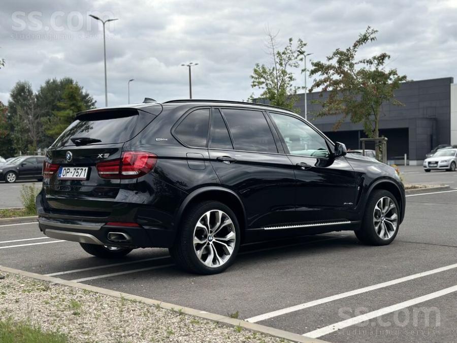 Melns BMW X5 2018 Rīga, ar dzinēja tilpumu 2.00 L un nobraukumu 109 tūkst. km par 26500 €, foto 1 vietnē AUTOMOTO.COM.LV