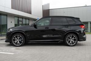 Black BMW X5 2018 in Vilnius, with an engine capacity of 2.99 L and mileage of 167 thousand km for 35950 €, photo 3 on AUTOMOTO.COM.LV