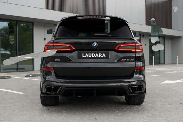 Black BMW X5 2018 in Vilnius, with an engine capacity of 2.99 L and mileage of 167 thousand km for 35950 €, photo 4 on AUTOMOTO.COM.LV