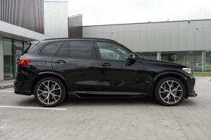 Black BMW X5 2018 in Vilnius, with an engine capacity of 2.99 L and mileage of 167 thousand km for 35950 €, photo 8 on AUTOMOTO.COM.LV