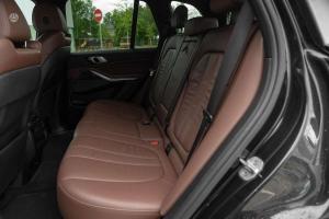 Black BMW X5 2018 in Vilnius, with an engine capacity of 2.99 L and mileage of 167 thousand km for 35950 €, photo 15 on AUTOMOTO.COM.LV
