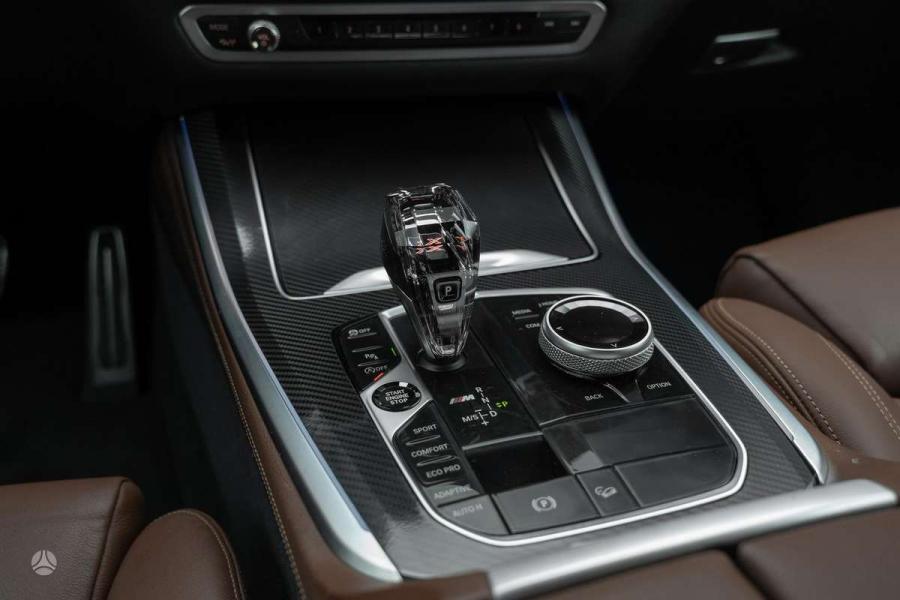 Black BMW X5 2018 in Vilnius, with an engine capacity of 2.99 L and mileage of 167 thousand km for 35950 €, photo 26 on AUTOMOTO.COM.LV