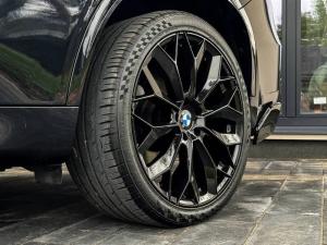 Black BMW X5 2018 in Riga, with an engine capacity of 3.00 L and mileage of 169 thousand km for 29800 €, photo 8 on AUTOMOTO.COM.LV