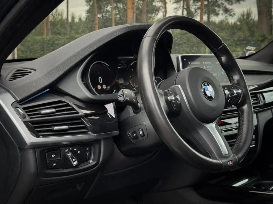 Black BMW X5 2018 in Riga, with an engine capacity of 3.00 L and mileage of 169 thousand km for 29800 €, photo 12 on AUTOMOTO.COM.LV