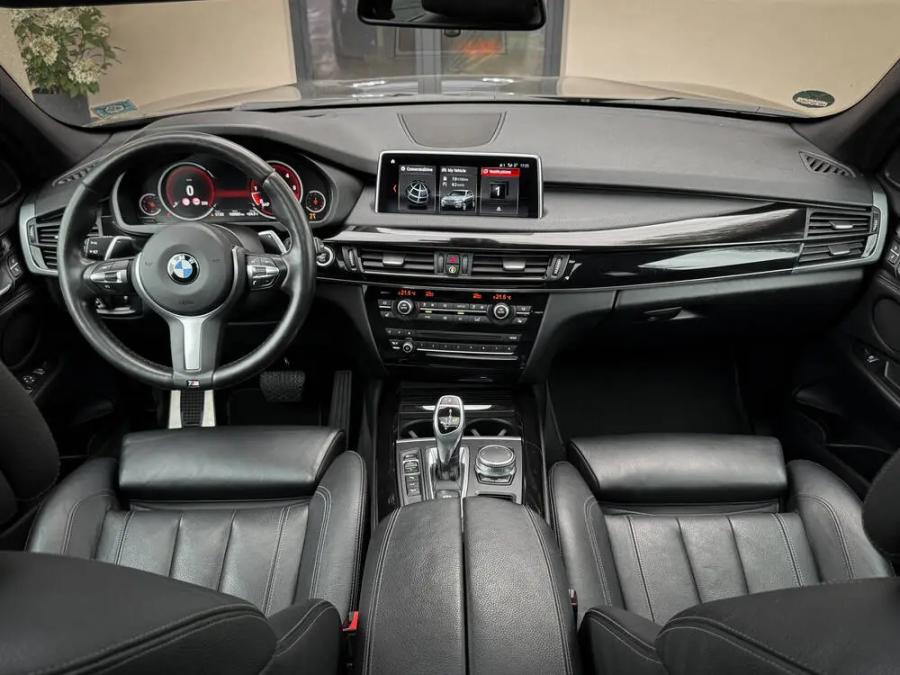 Black BMW X5 2018 in Riga, with an engine capacity of 3.00 L and mileage of 169 thousand km for 29800 €, photo 15 on AUTOMOTO.COM.LV