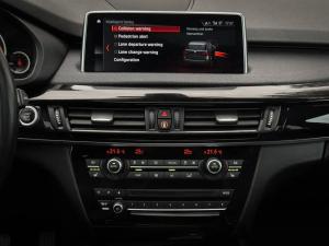 Black BMW X5 2018 in Riga, with an engine capacity of 3.00 L and mileage of 169 thousand km for 29800 €, photo 21 on AUTOMOTO.COM.LV