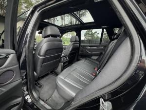 Black BMW X5 2018 in Riga, with an engine capacity of 3.00 L and mileage of 169 thousand km for 29800 €, photo 29 on AUTOMOTO.COM.LV