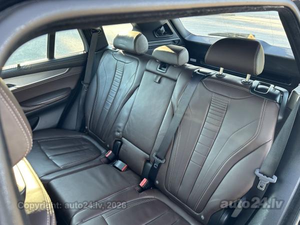 Black BMW X5 2018 in Parnu, with an engine capacity of 3.00 L and mileage of 166 thousand km for 35000 €, photo 10 on AUTOMOTO.COM.LV