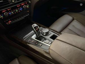 Melns BMW X5 2018 Marijampole, ar dzinēja tilpumu 2.99 L un nobraukumu 240 tūkst. km par 25950 €, foto 14 vietnē AUTOMOTO.COM.LV