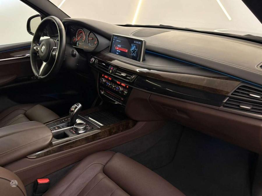 Melns BMW X5 2018 Marijampole, ar dzinēja tilpumu 2.99 L un nobraukumu 240 tūkst. km par 25950 €, foto 18 vietnē AUTOMOTO.COM.LV