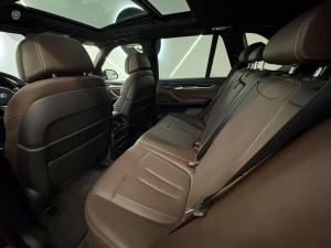 Melns BMW X5 2018 Marijampole, ar dzinēja tilpumu 2.99 L un nobraukumu 240 tūkst. km par 25950 €, foto 23 vietnē AUTOMOTO.COM.LV