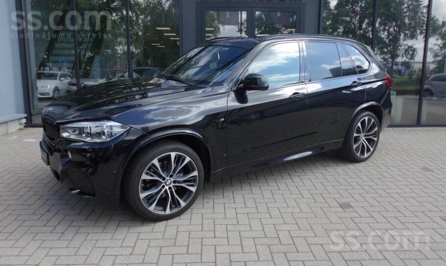 Black BMW X5 2018 in Riga, with an engine capacity of 3.00 L and mileage of 188 thousand km for 28700 €, photo 1 on AUTOMOTO.COM.LV