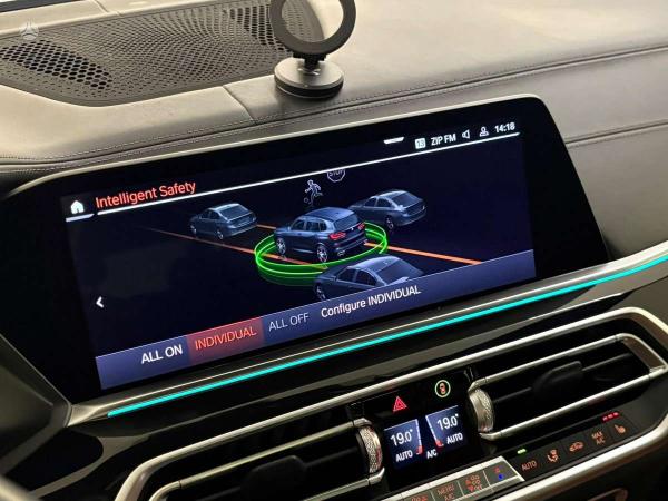 Melns BMW X5 2018 Marijampole, ar dzinēja tilpumu 2.99 L un nobraukumu 320 tūkst. km par 30950 €, foto 5 vietnē AUTOMOTO.COM.LV